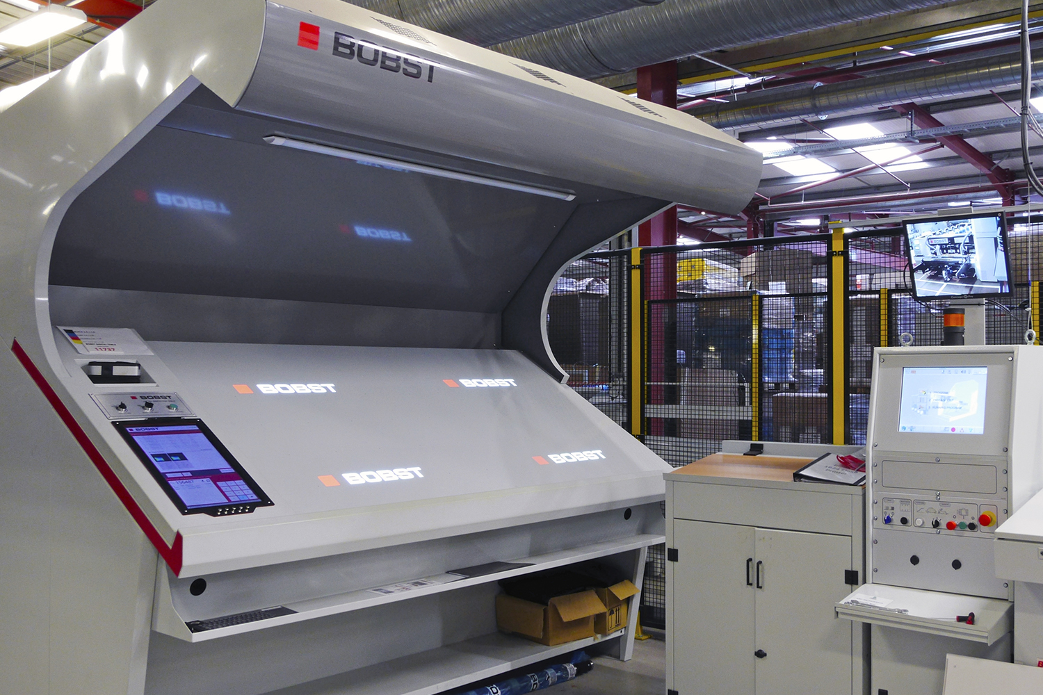 THE WORLD'S FIRST - The Cardboard Box Company